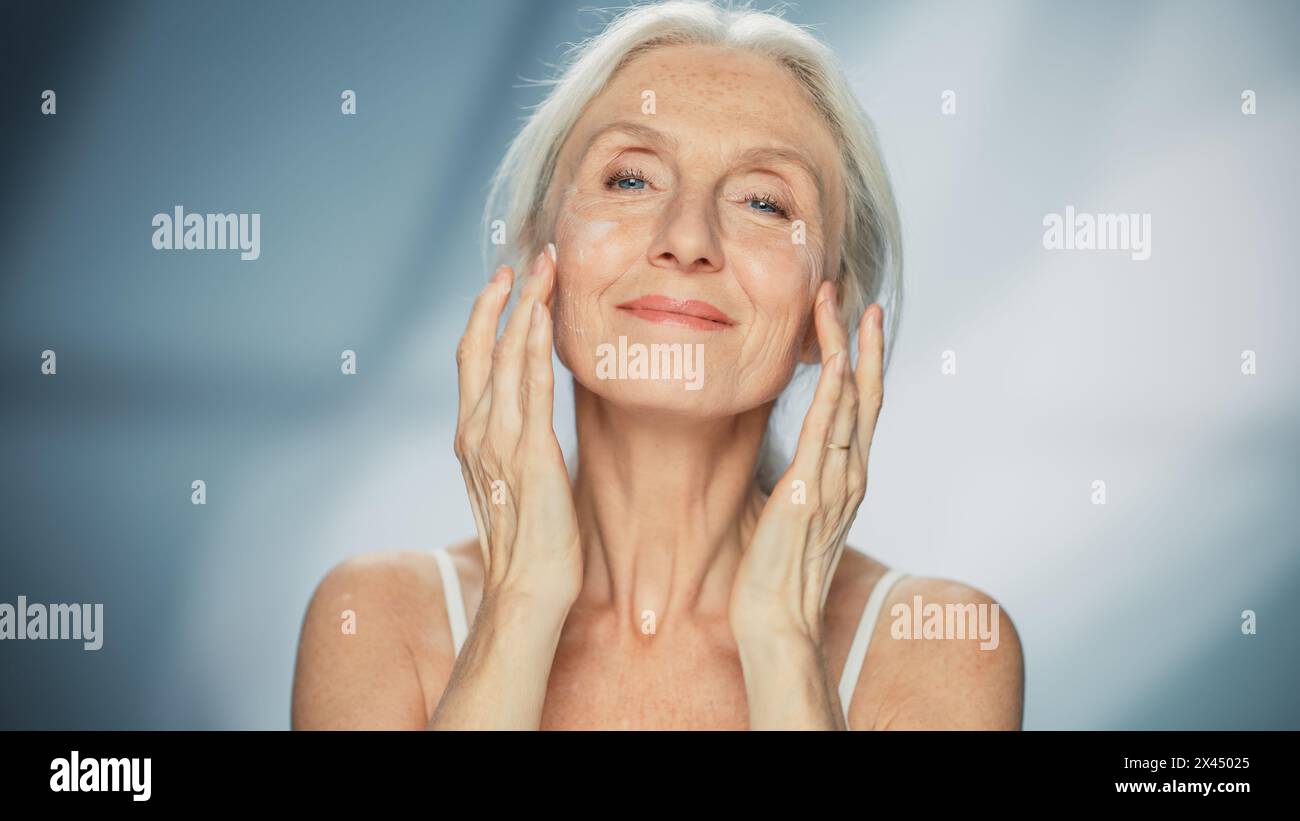 Middle aged mature woman gently hi-res stock photography and images - Alamy