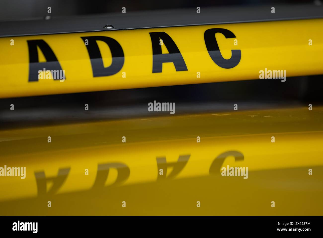 Adac logo hi-res stock photography and images - Alamy