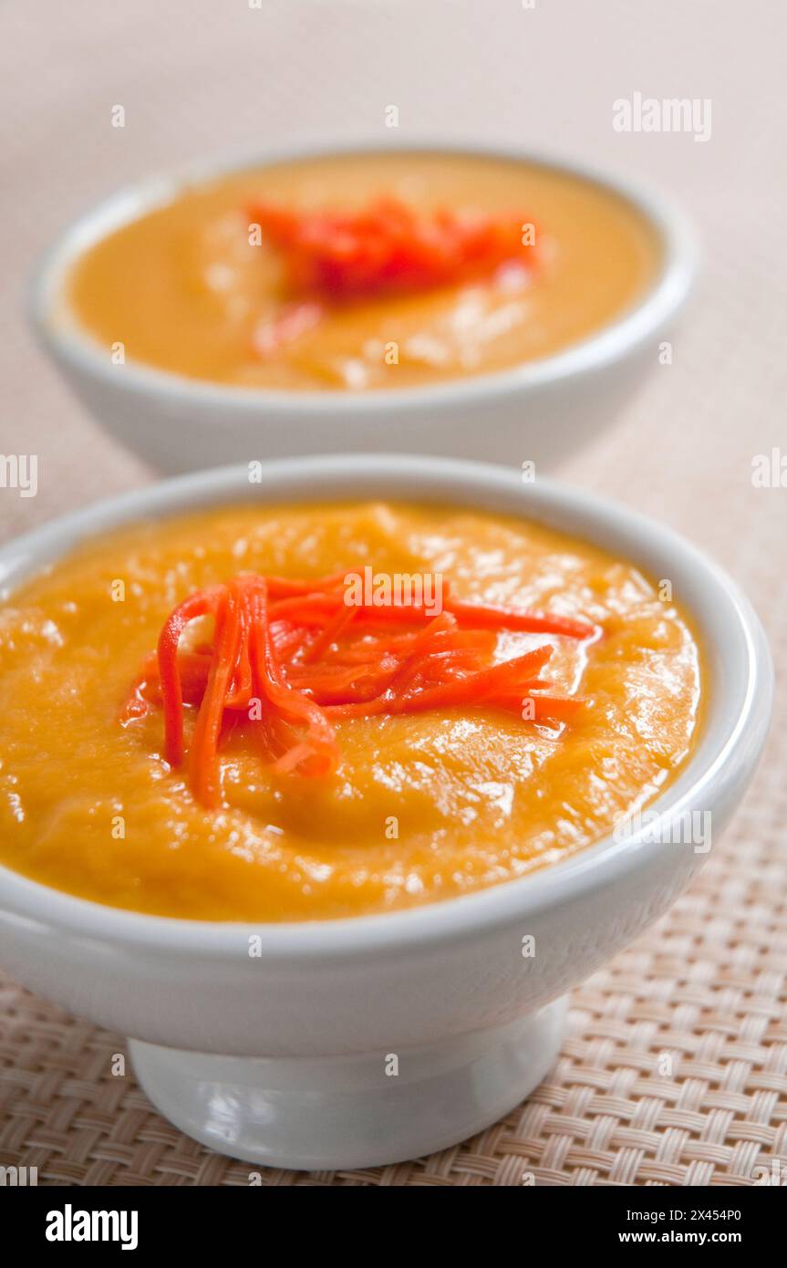 Cream and vegetables hi-res stock photography and images - Alamy