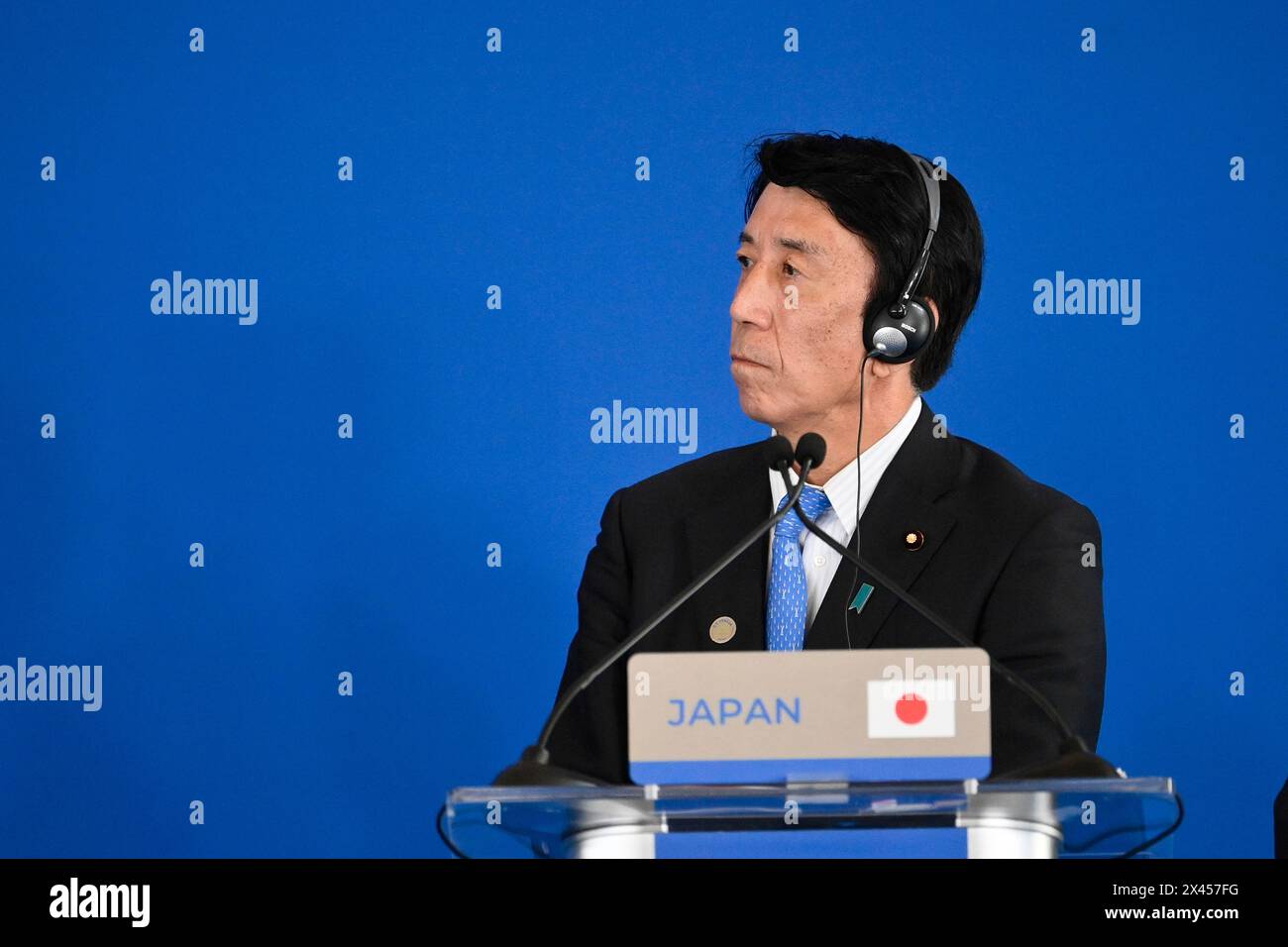 Ken saito hi-res stock photography and images - Alamy