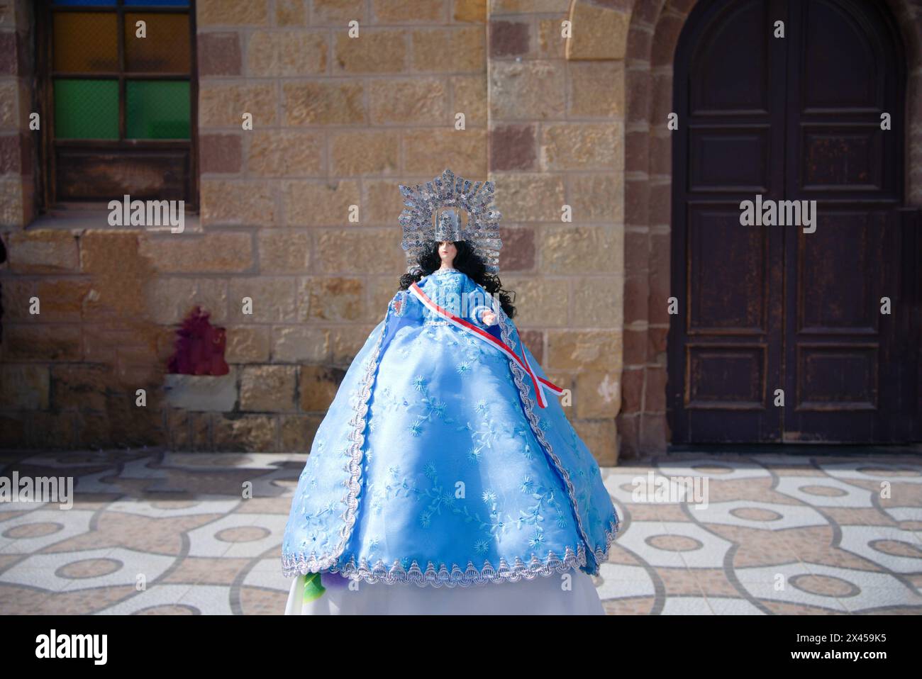 "Vergen del urcupiña" Statue of the Virgin Mary in front of the church ...