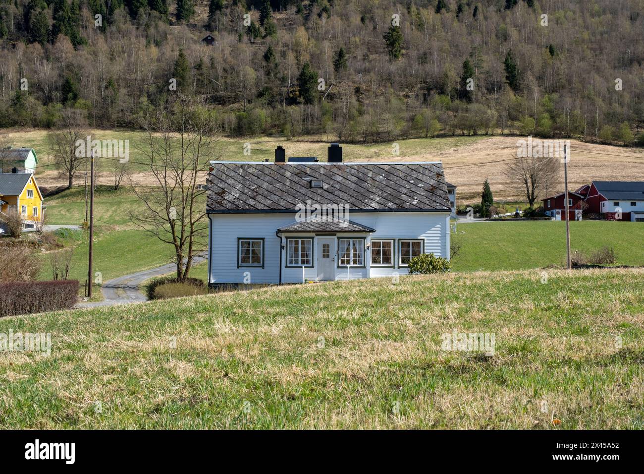 Traditional wooden house norway hi-res stock photography and images - Alamy