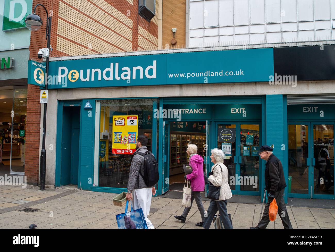 Uxbridge, UK. 27th April, 2024. A Poundland store in Uxbridge in the ...