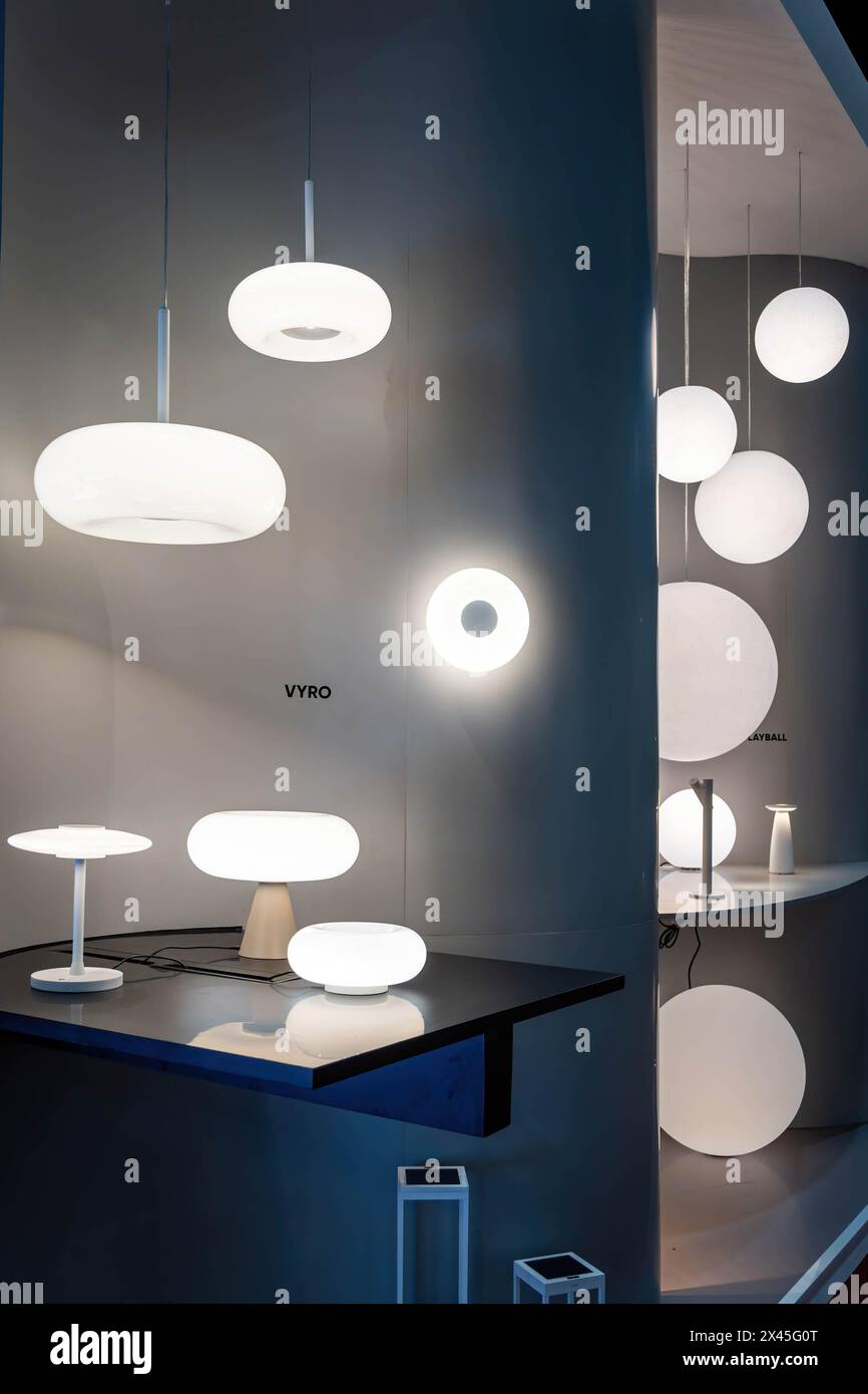 Lamptitude hi-res stock photography and images - Alamy