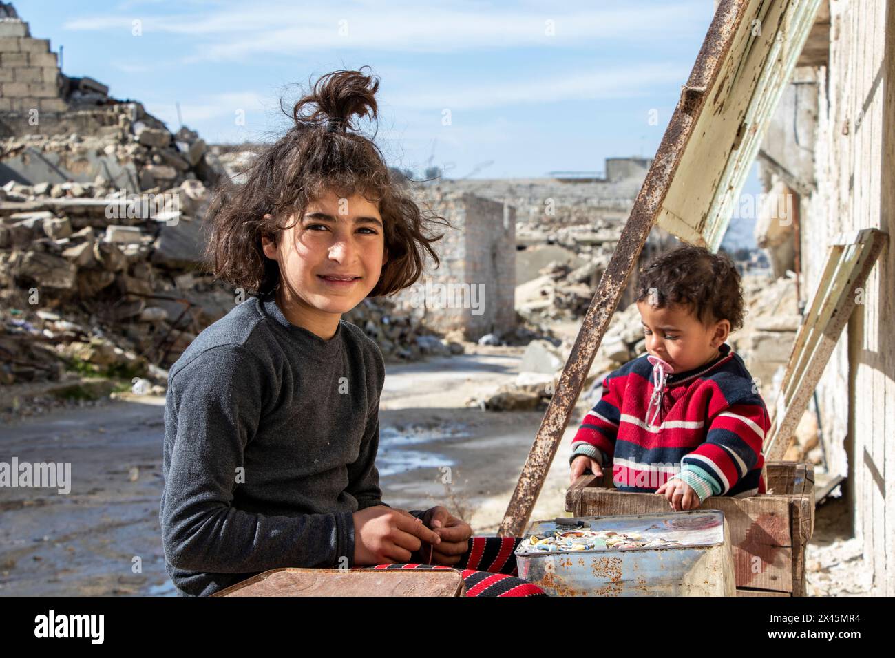 Children in war Stock Photo - Alamy
