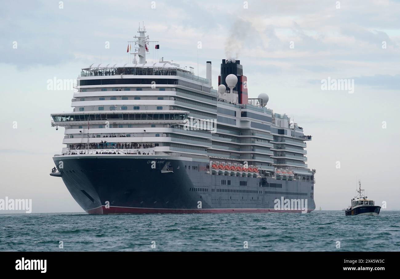 Cunard's newest cruise ship Queen Anne arrives at the City Cruise ...