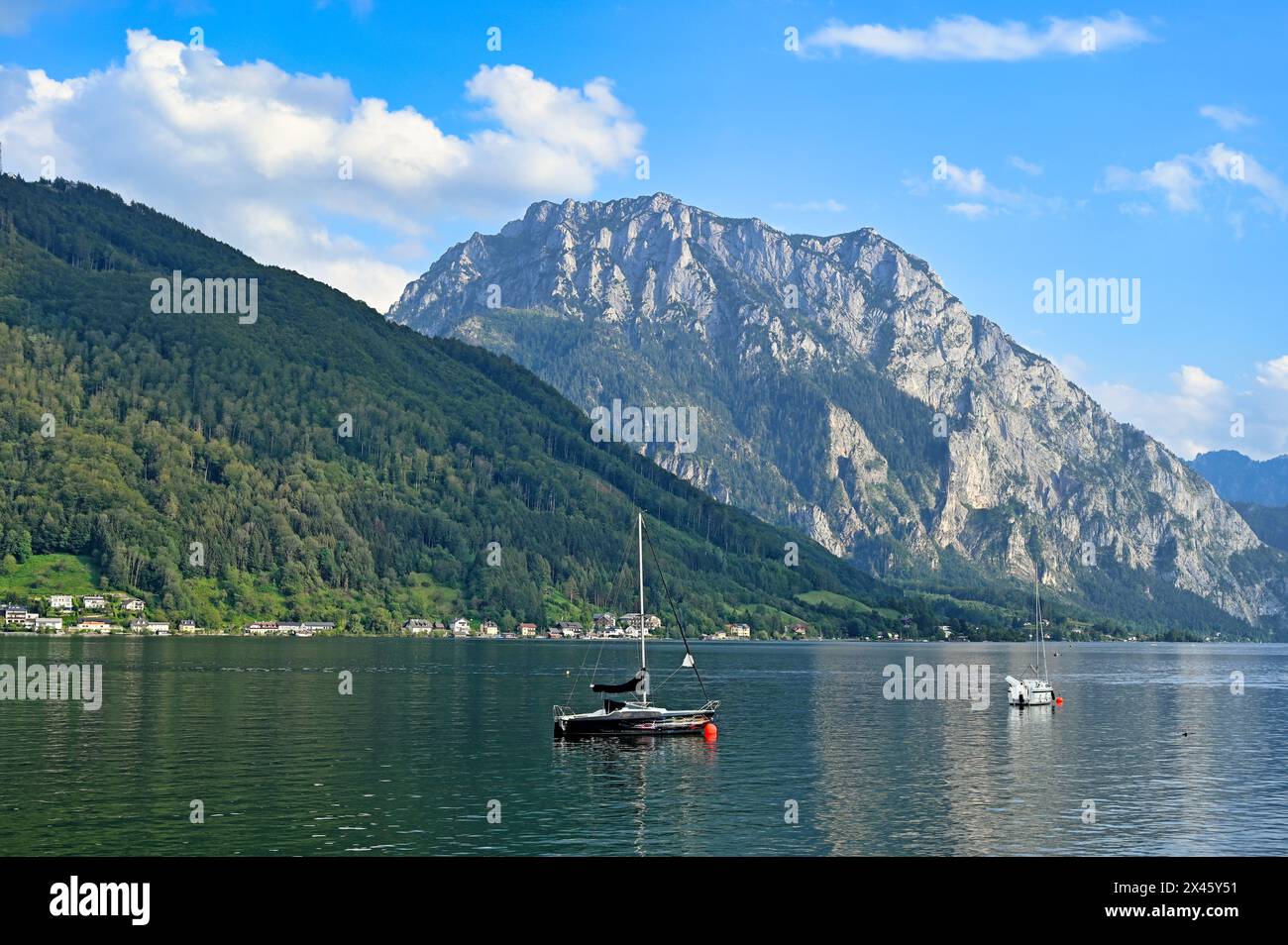 Lake Traun Traunsee and mountains landscapes Austria Stock Photo - Alamy
