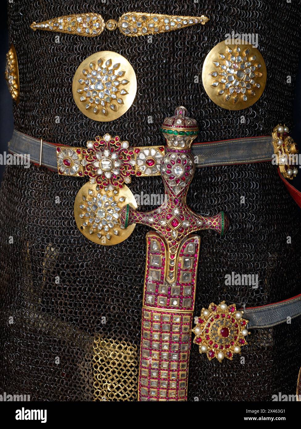 Sultan Mustafa III's Suit of Armor This magnificent suit of armor ...