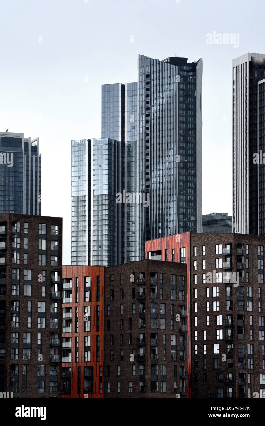 New Union Wharf buildings on the Isle of Dogs with Canary Wharf in the ...