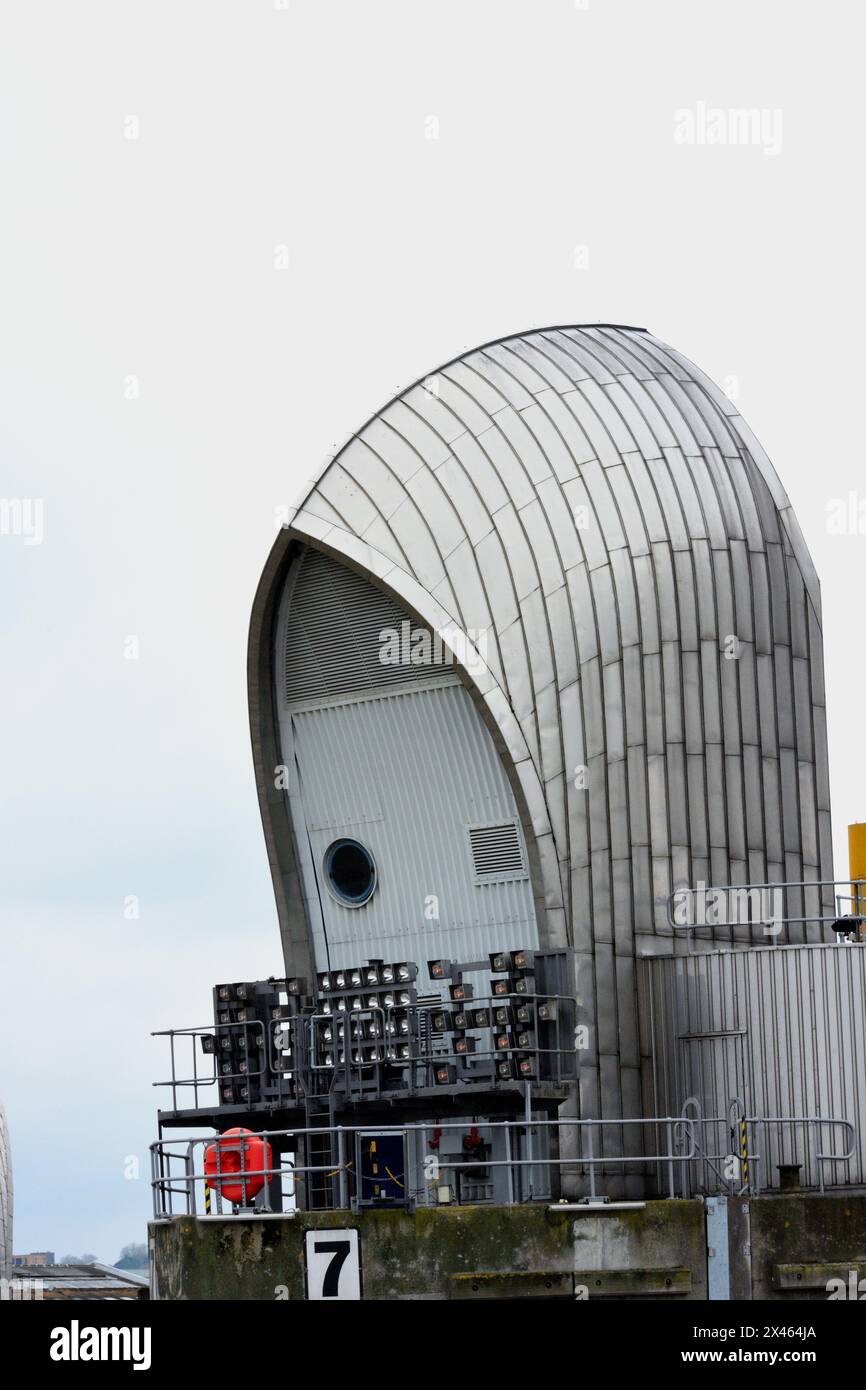Thames Barrier is one of the largest movable flood barriers in the ...
