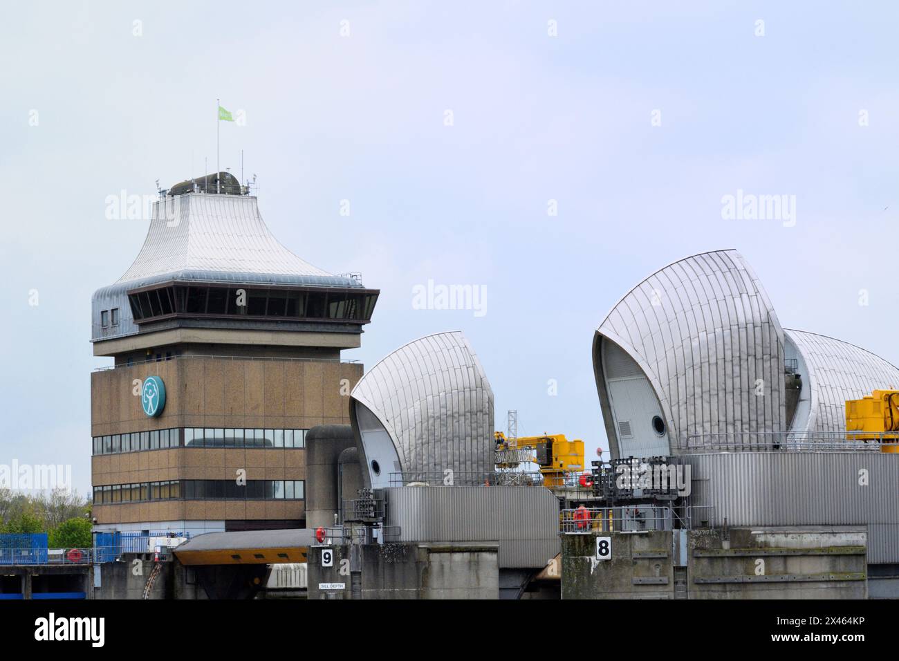 Thames Barrier is one of the largest movable flood barriers in the ...