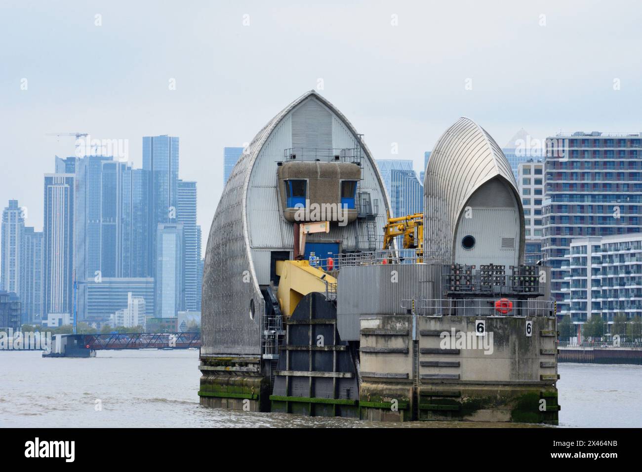 Thames Barrier is one of the largest movable flood barriers in the ...