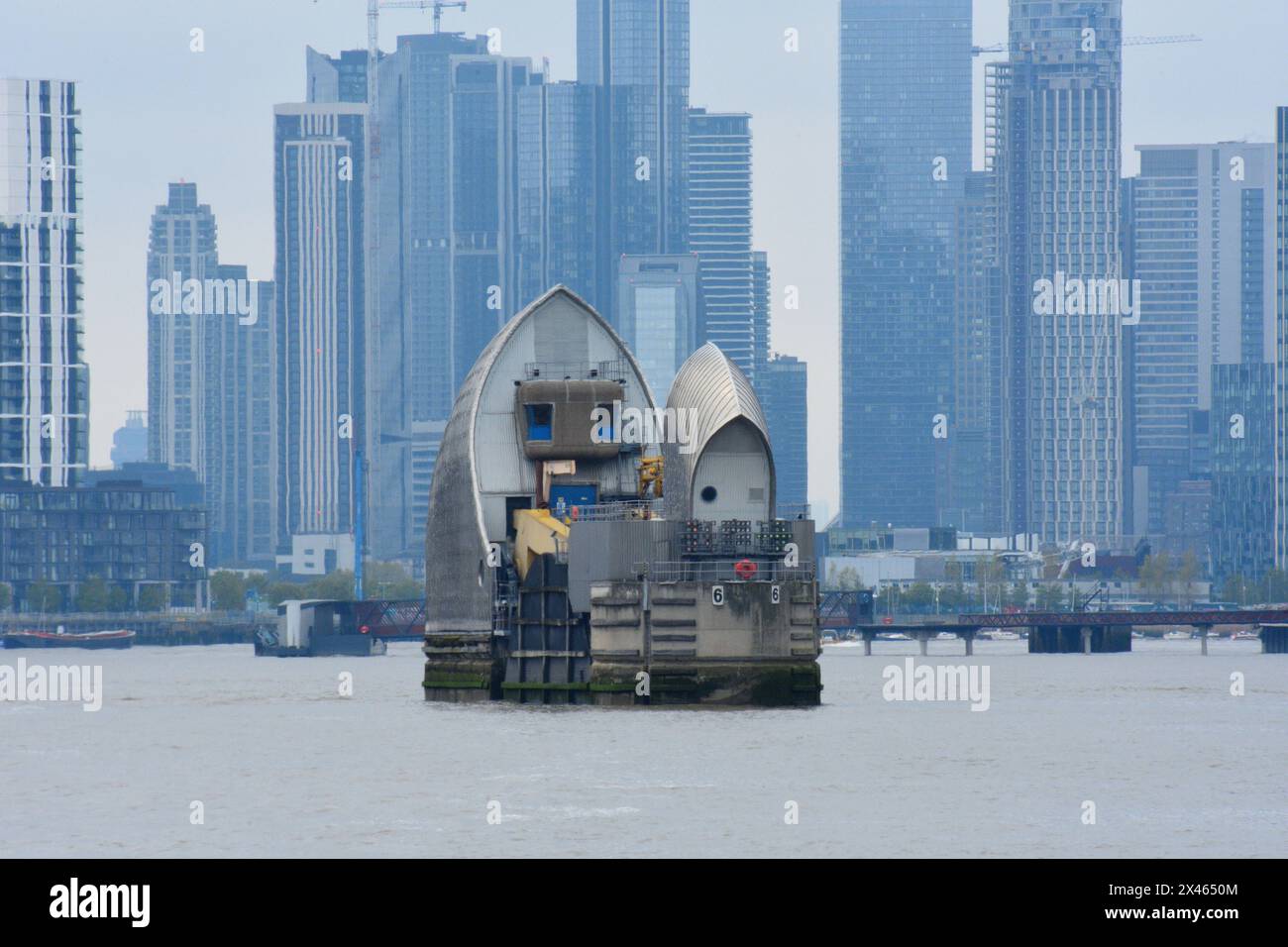 Thames Barrier is one of the largest movable flood barriers in the ...