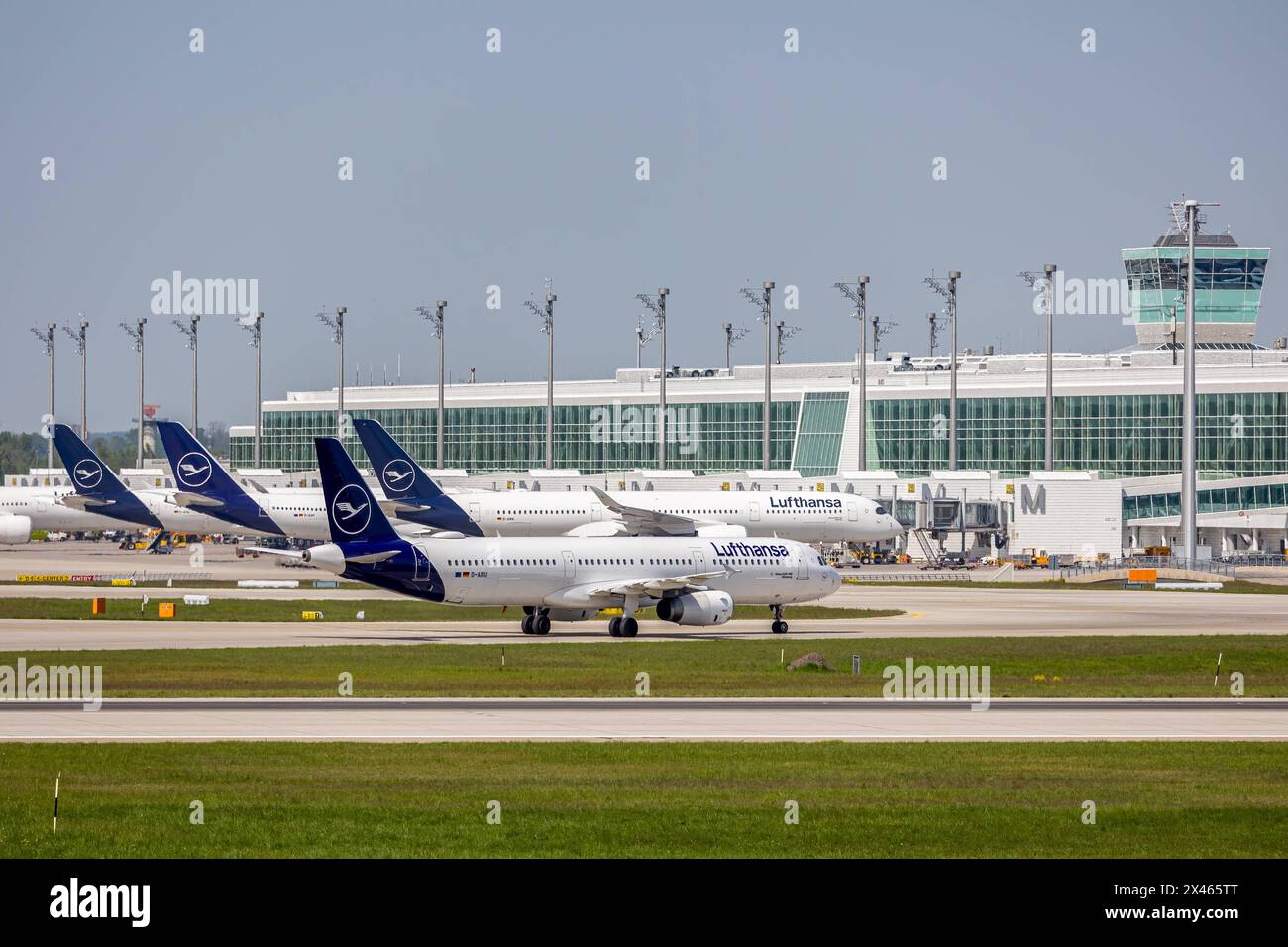 Franz-Josef-Strauß Flughafen München Lufthansa Airbus A350 ...