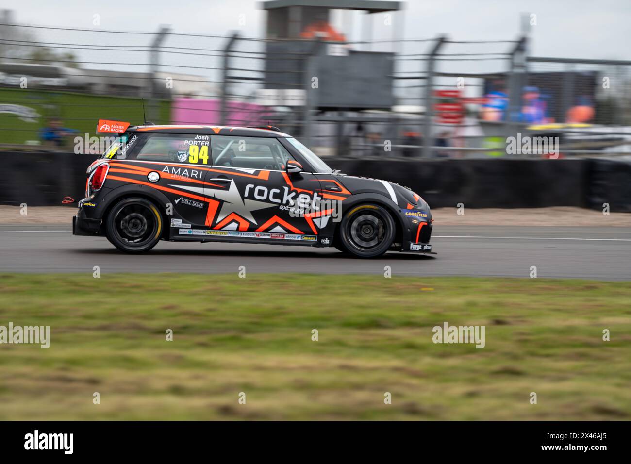 Josh Porter 93 Vertu Motors Mini Challenge Donington Park at Donington ...