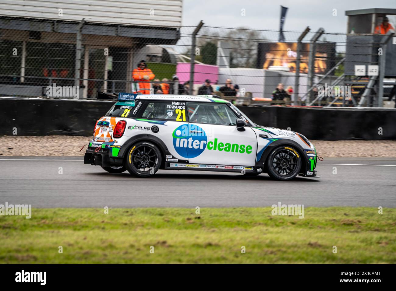 Nathan Edwards 21 Vertu Motors Mini Challenge at Donington Park, Derby ...
