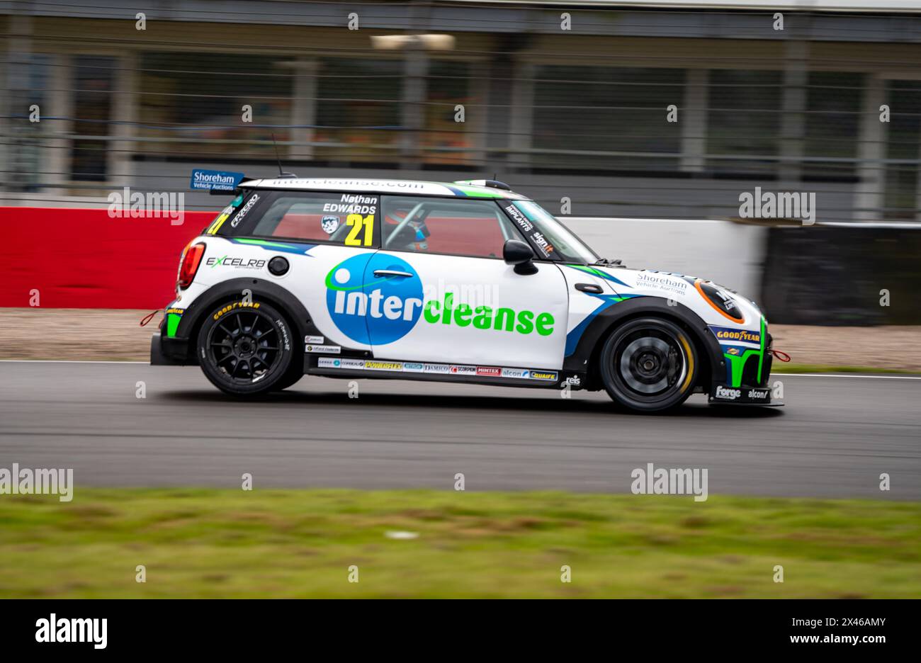 Nathan Edwards 21 Vertu Motors Mini Challenge at Donington Park, Derby ...