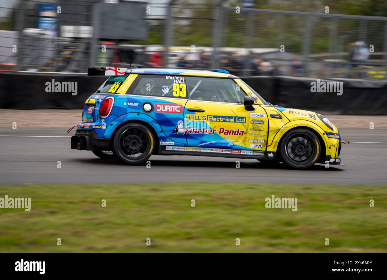 Maximus Hall 93 Vertu Motors Mini Challenge Donington Park at Donington ...