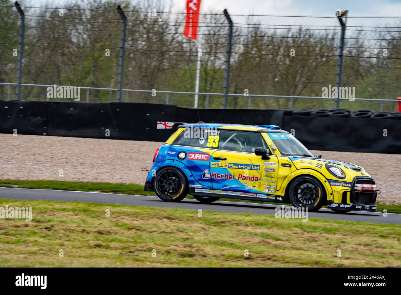 Maximus Hall 93 Vertu Motors Mini Challenge Donington Park at Donington ...