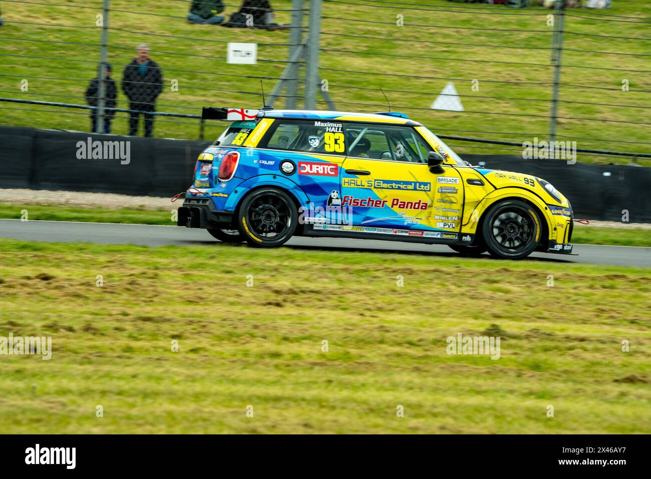 Maximus Hall 93 Vertu Motors Mini Challenge Donington Park at Donington ...