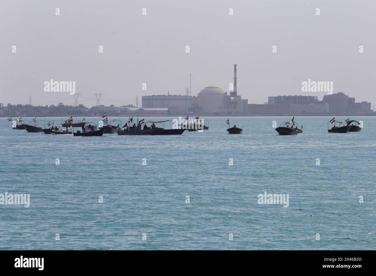 Bushehr, Iran. 29th Apr, 2024. Iranian speedboats of the Basij ...