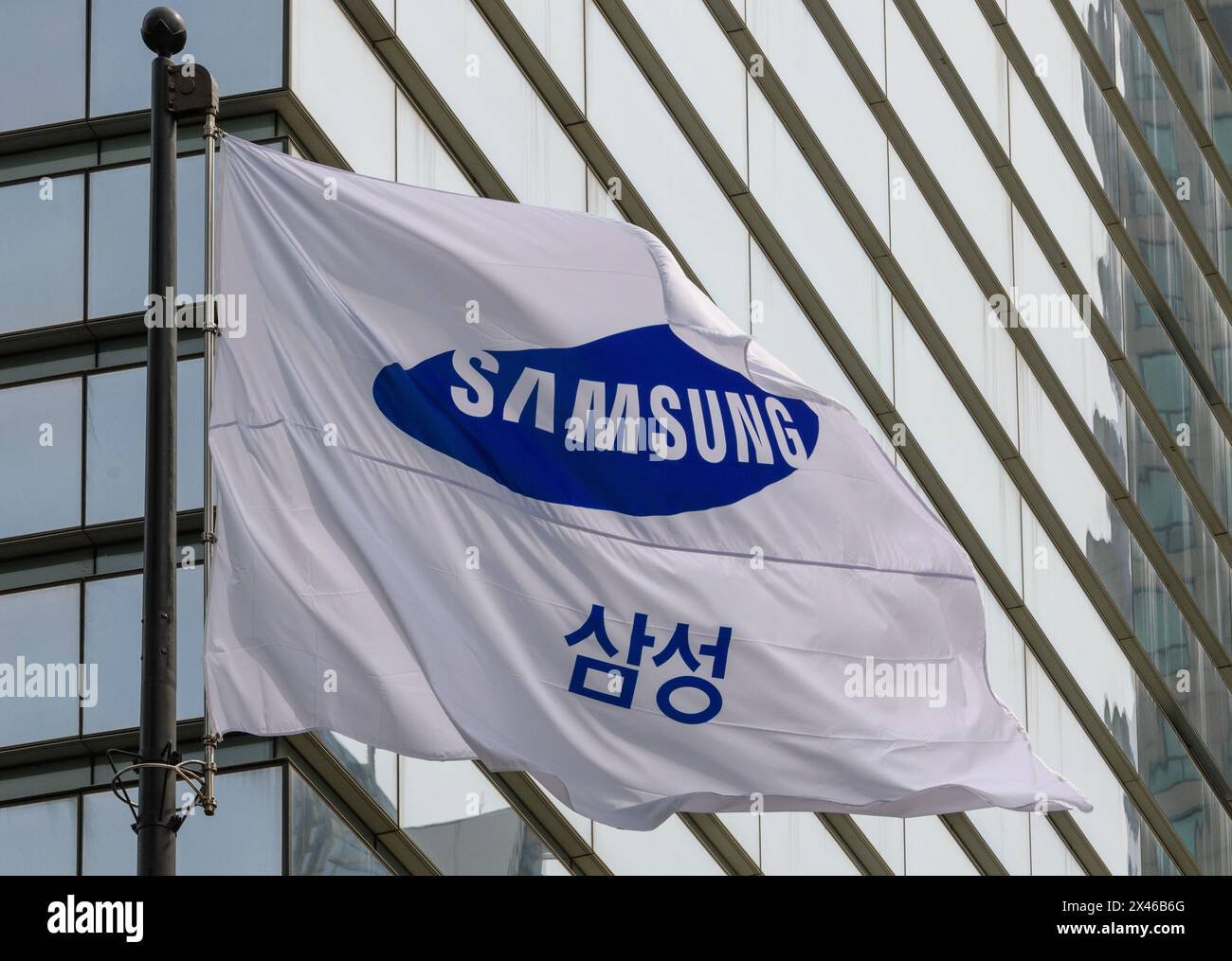 Samsung flag hi-res stock photography and images - Alamy