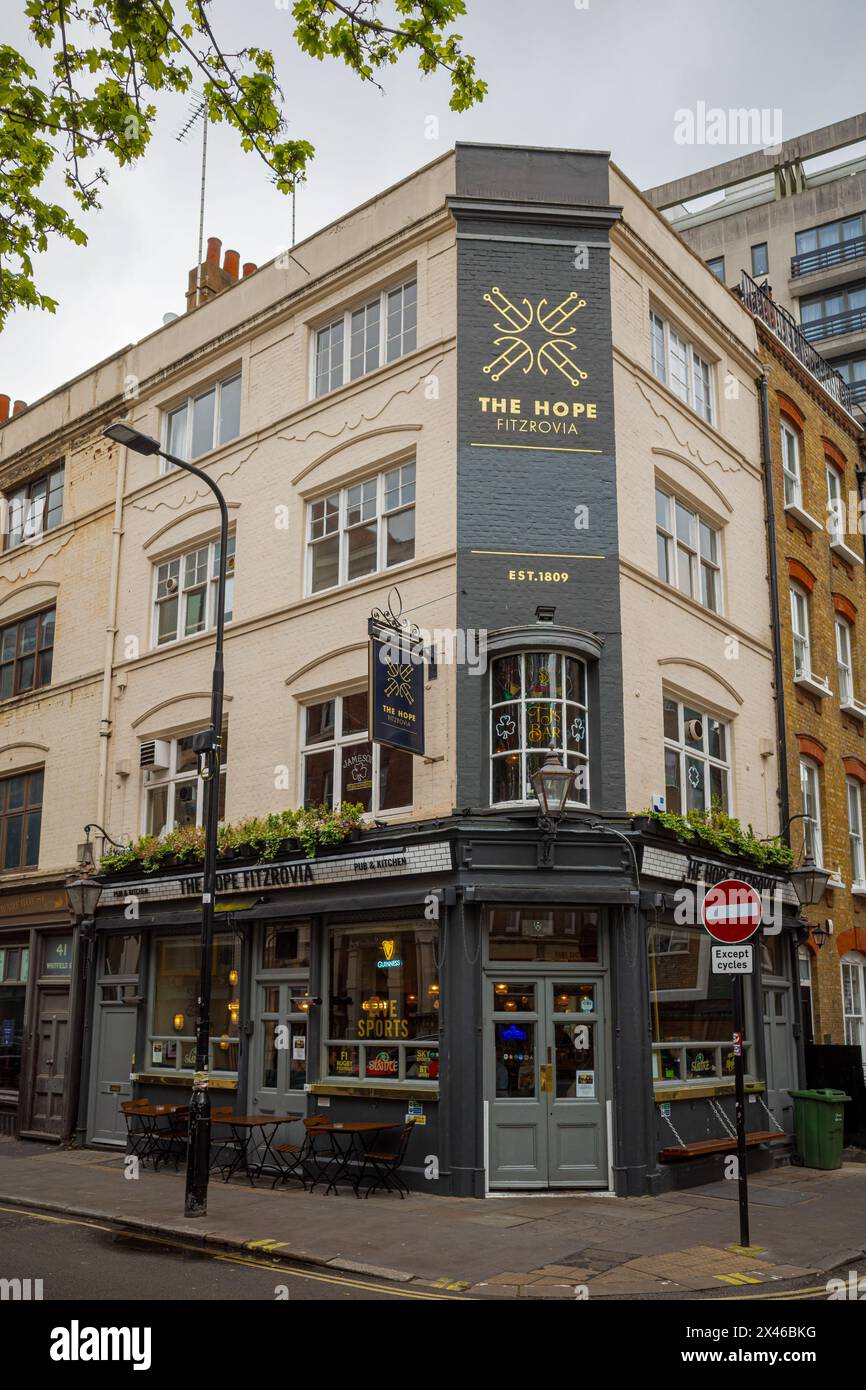 The hope pub fitzrovia london hi-res stock photography and images - Alamy