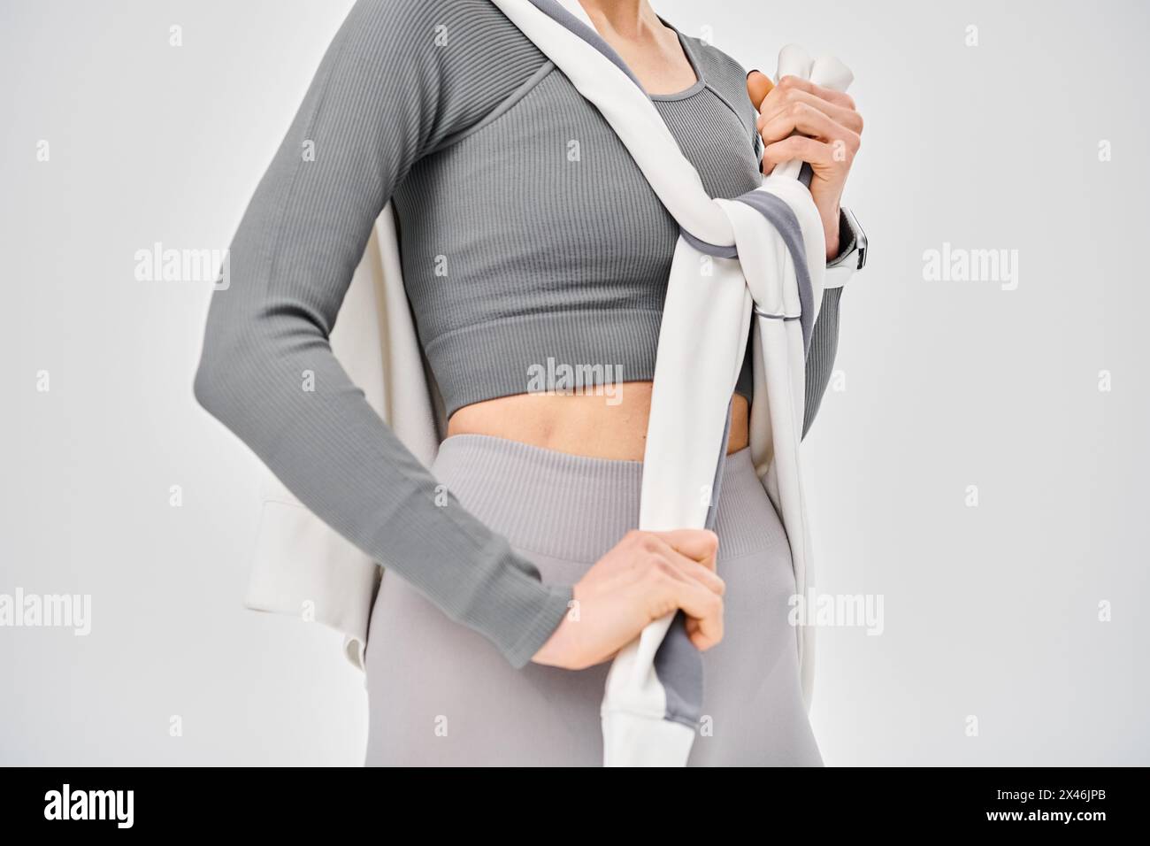 Fitness model poses in studio hi-res stock photography and images - Alamy