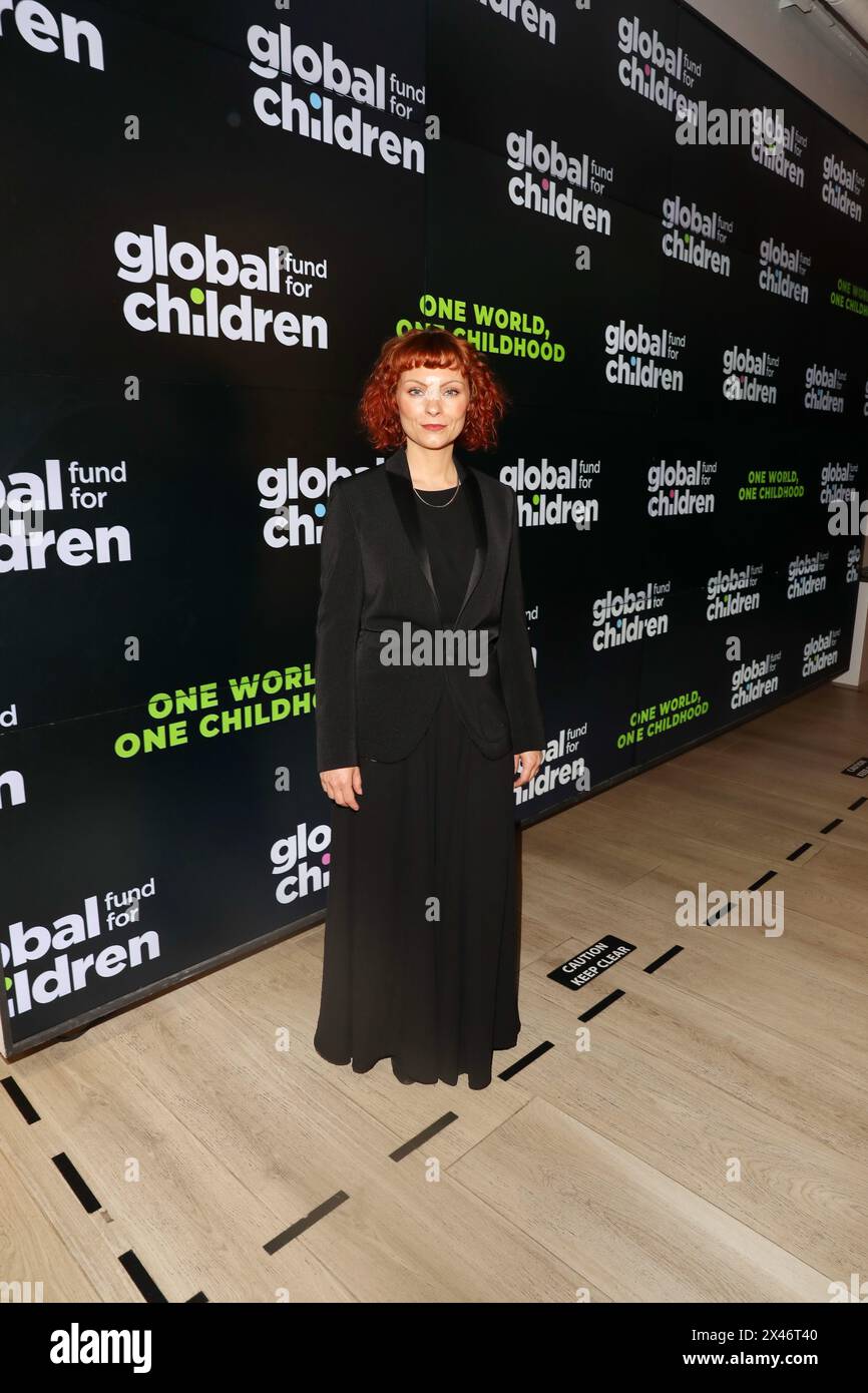 Myanna buring hi-res stock photography and images - Alamy