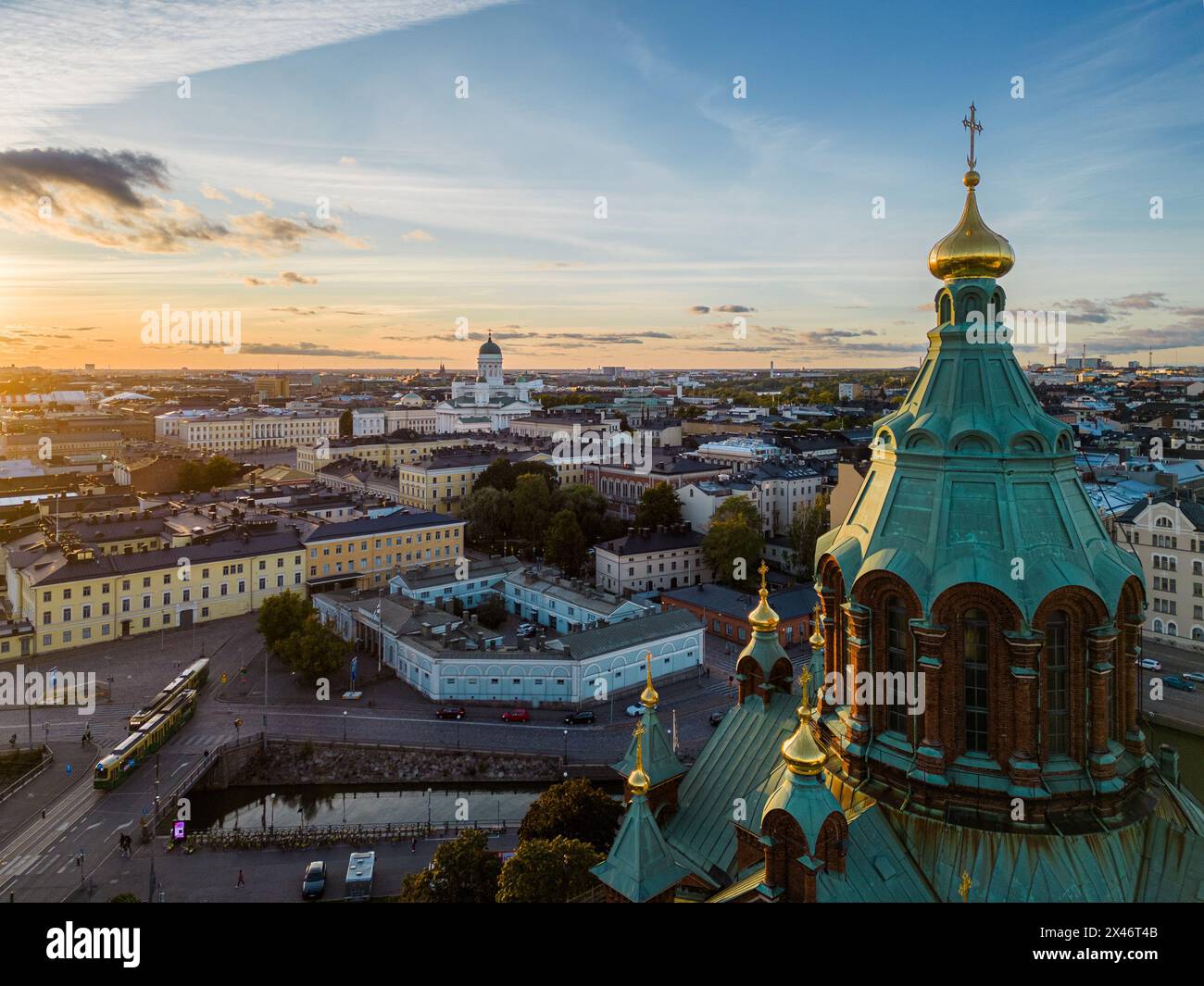 View helsinki cathedral helsingin hi-res stock photography and images ...