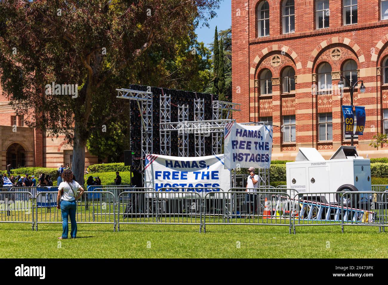Pro palestinian protesters students hi-res stock photography and images ...