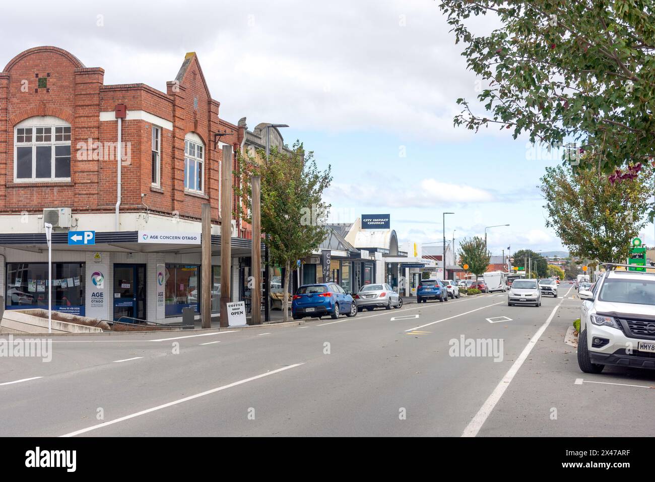 Town centre, Clyde Street, Balclutha, Otago, New Zealand Stock Photo ...