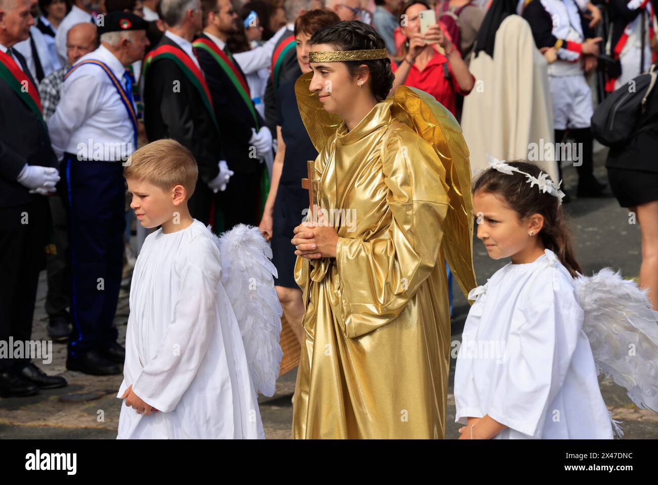 Le Dorat, France. Septennial ostensions of Dorat which celebrate the ...