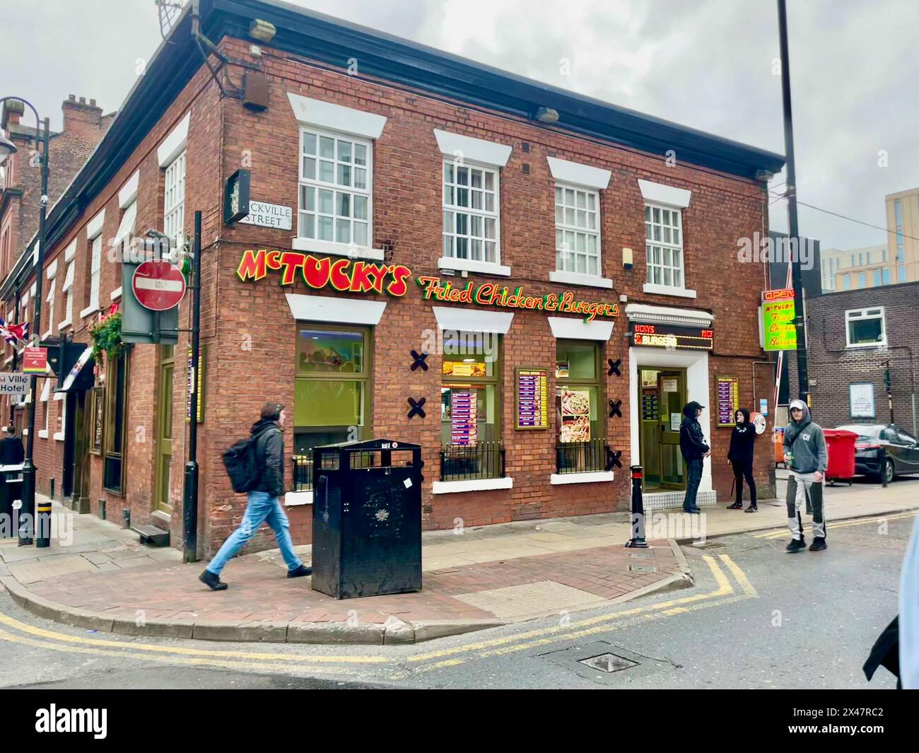 mctuckys fried chicken and burger fast food shop sackville street ...