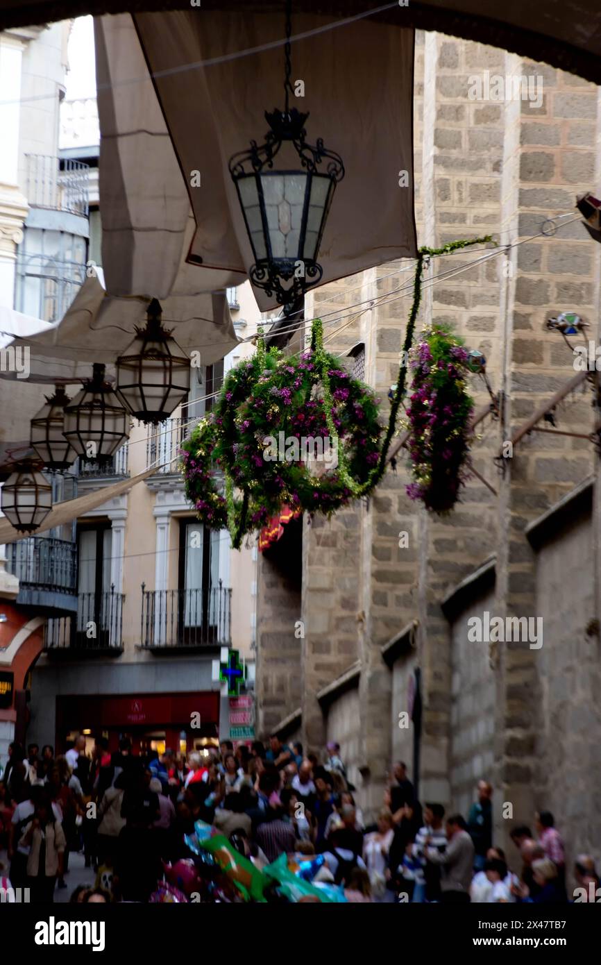 Parade of the Tarasca and the giants and big heads in the Corpus ...