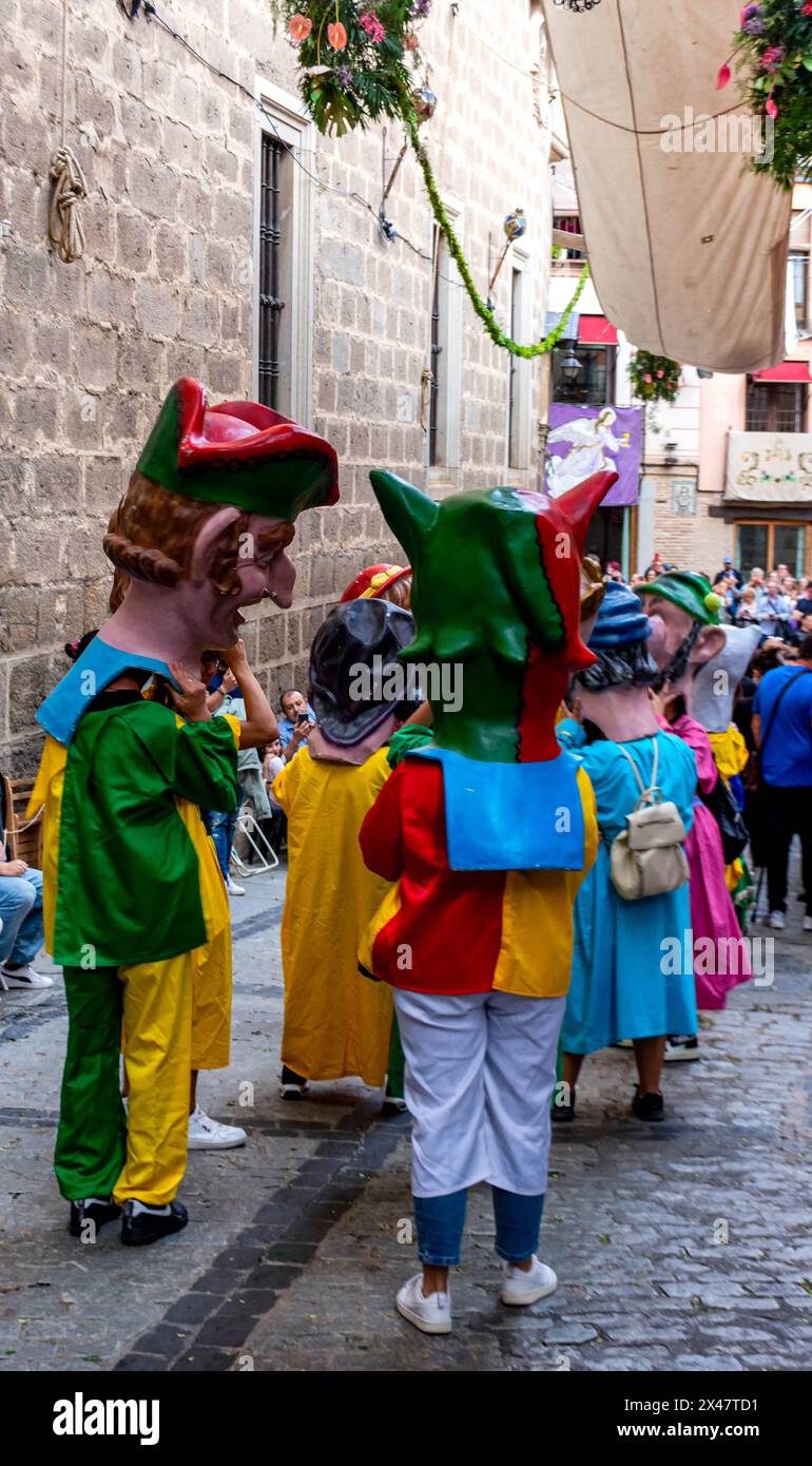 Parade of the Tarasca and the giants and big heads in the Corpus ...