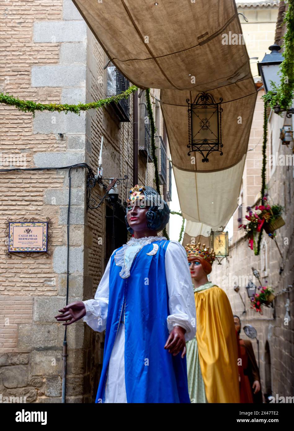 Parade of the Tarasca and the giants and big heads in the Corpus ...