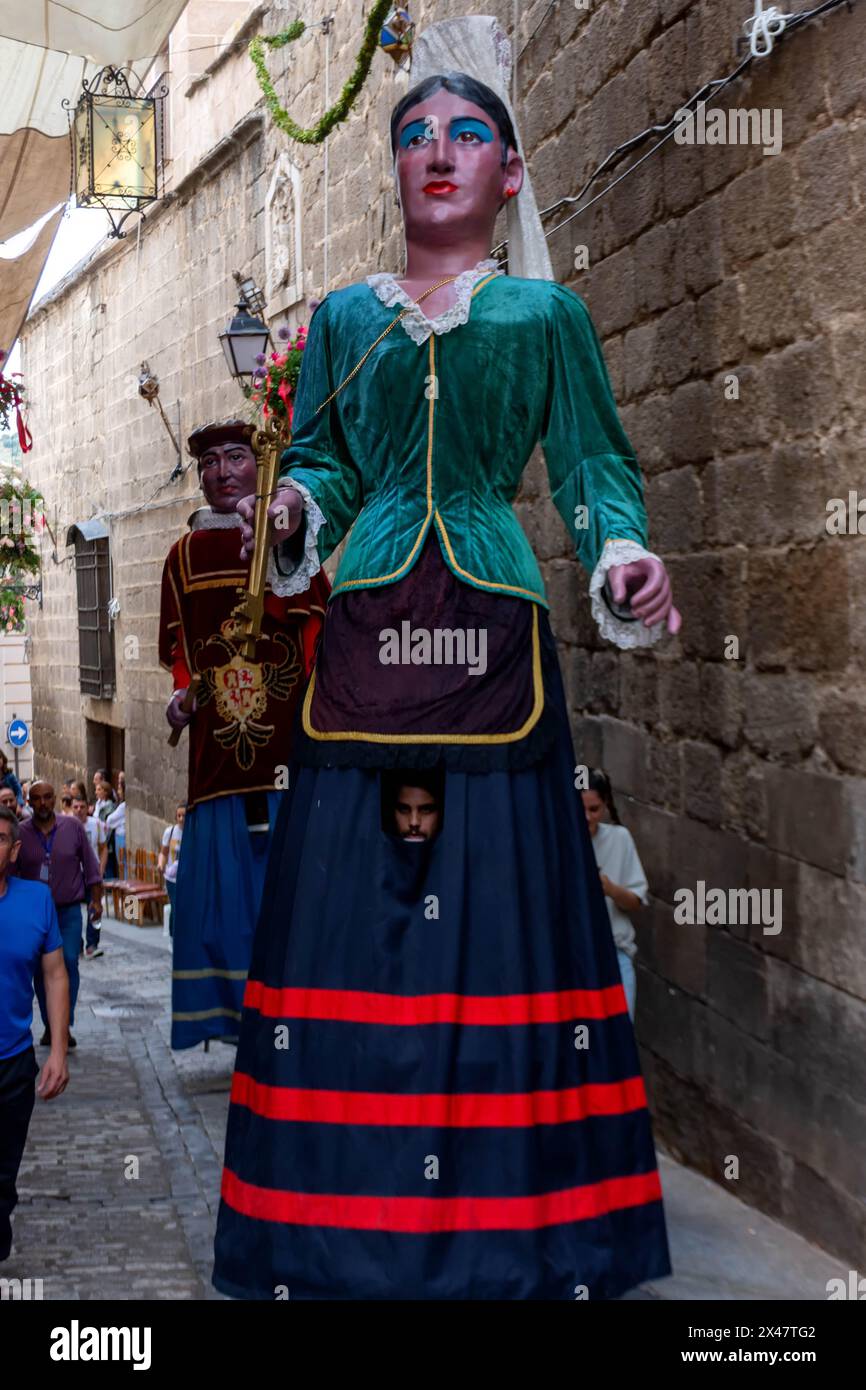 Parade of the Tarasca and the giants and big heads in the Corpus ...