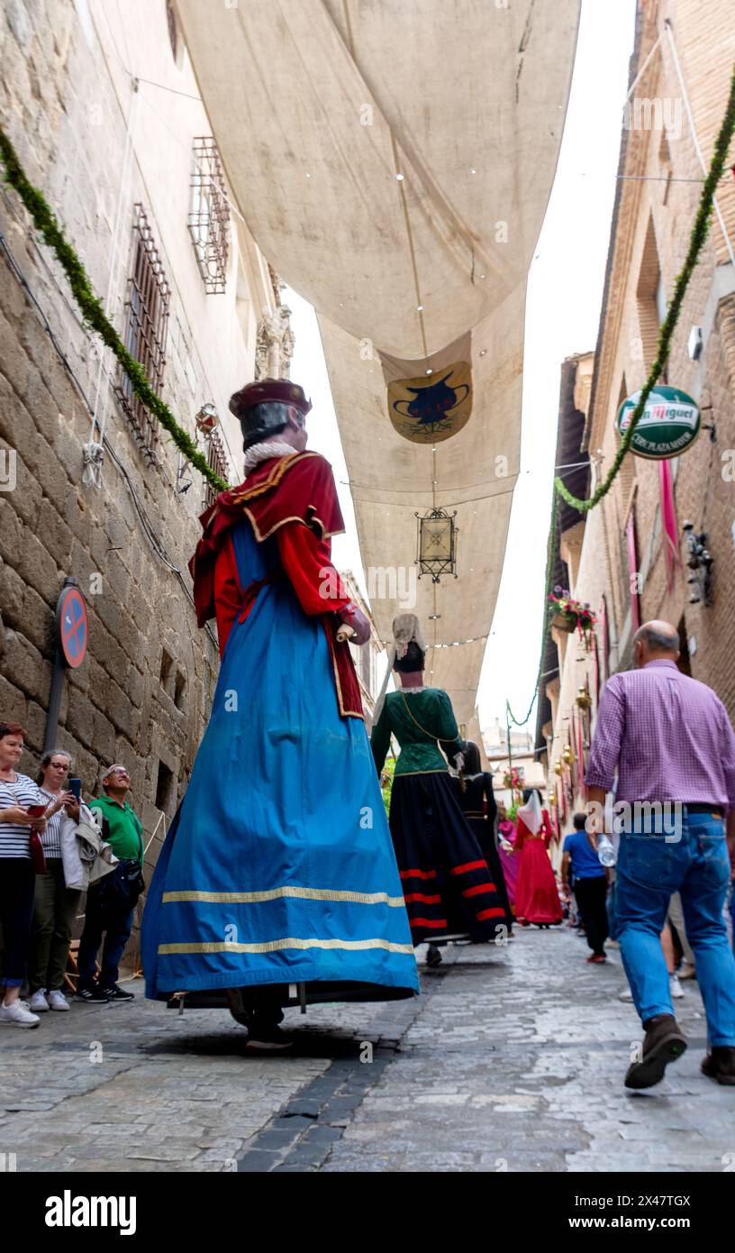 Parade of the Tarasca and the giants and big heads in the Corpus ...
