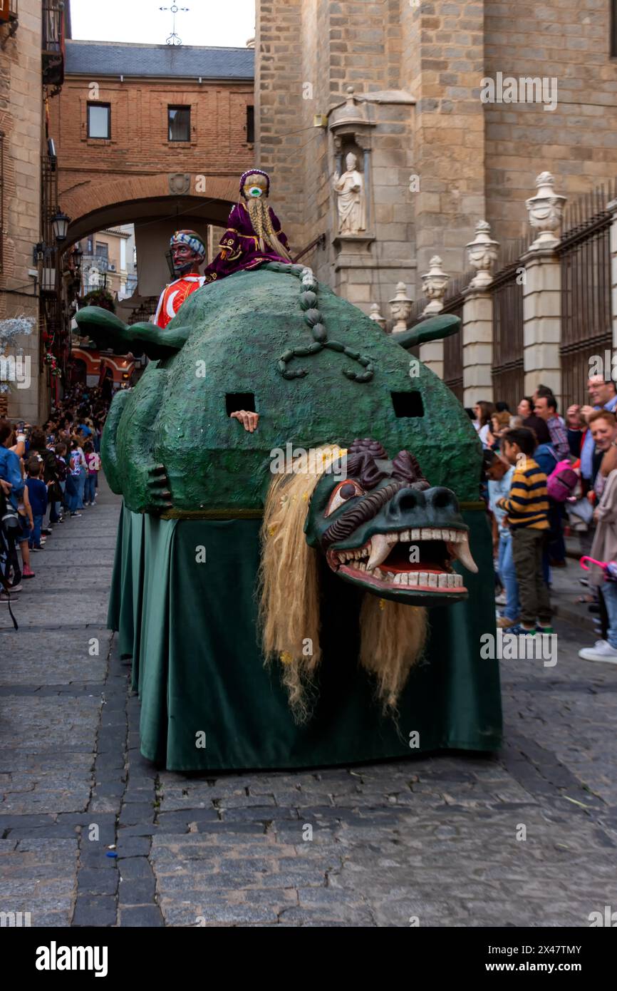 Parade of the Tarasca and the giants and big heads in the Corpus ...