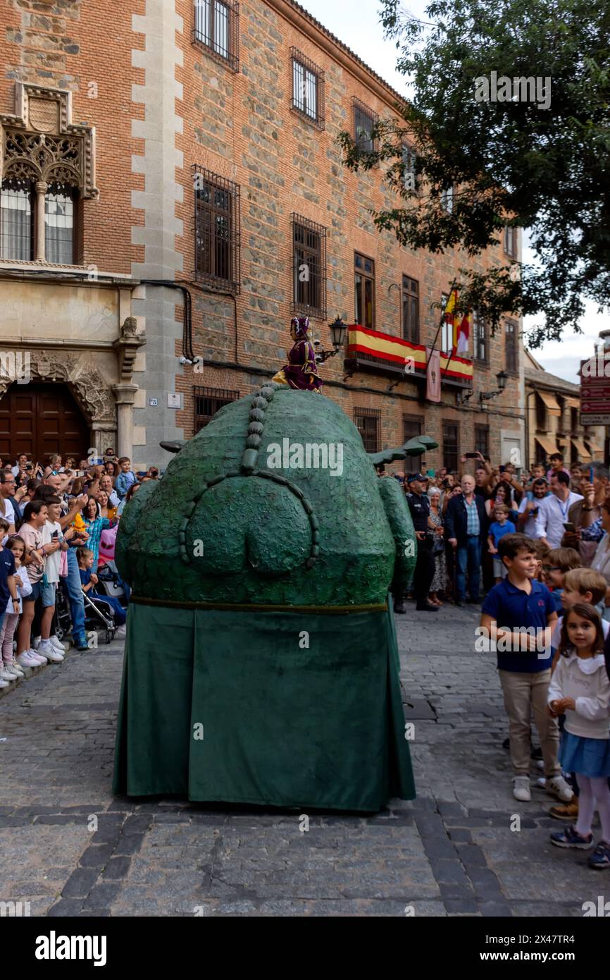 Parade of the Tarasca and the giants and big heads in the Corpus ...
