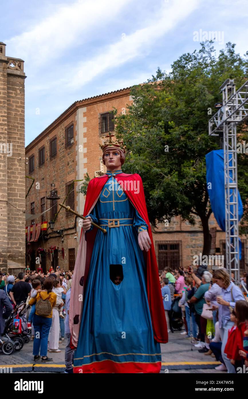 Parade of the Tarasca and the giants and big heads in the Corpus ...