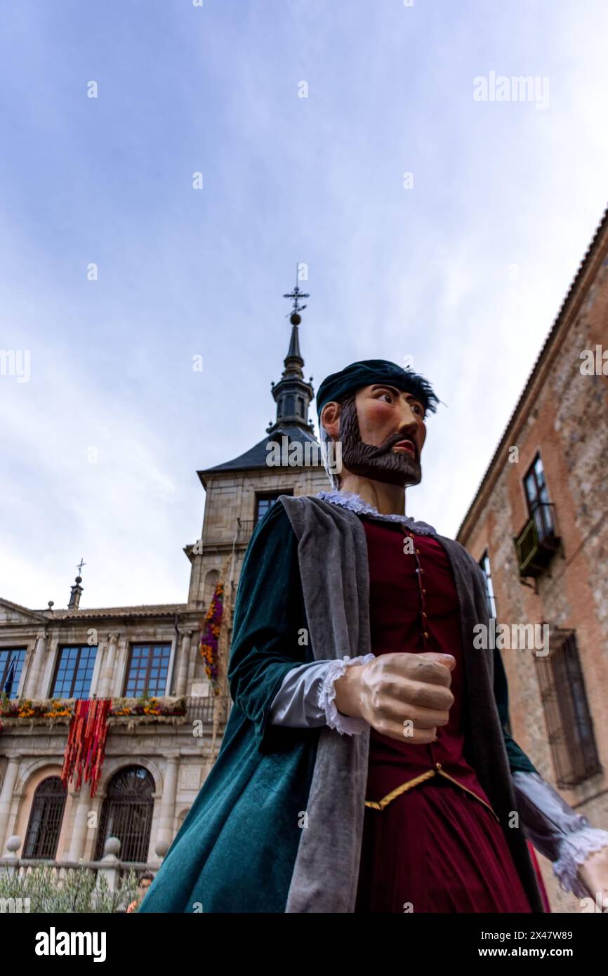 Parade of the Tarasca and the giants and big heads in the Corpus ...