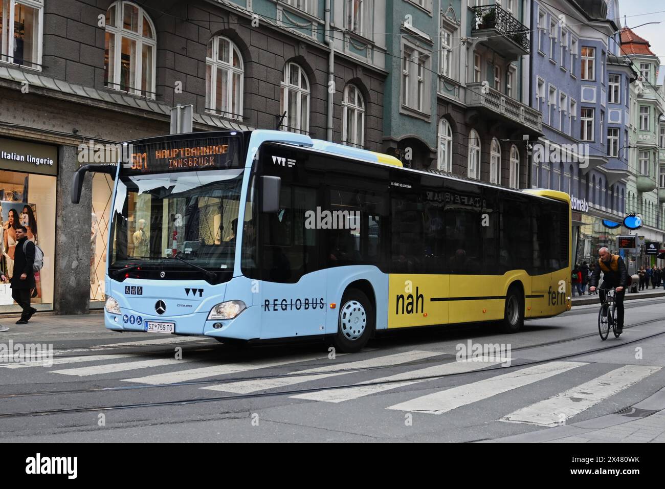 Innsbruck ist die Hauptstadt des Bundeslandes Tirol im Westen von ...