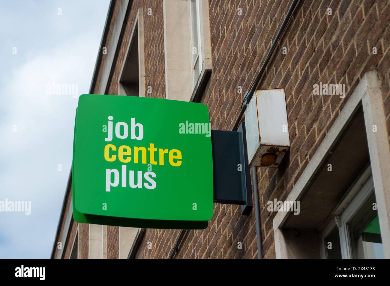 maidenhead-uk-26th-april-2024-a-job-centre-plus-in-maidenhead