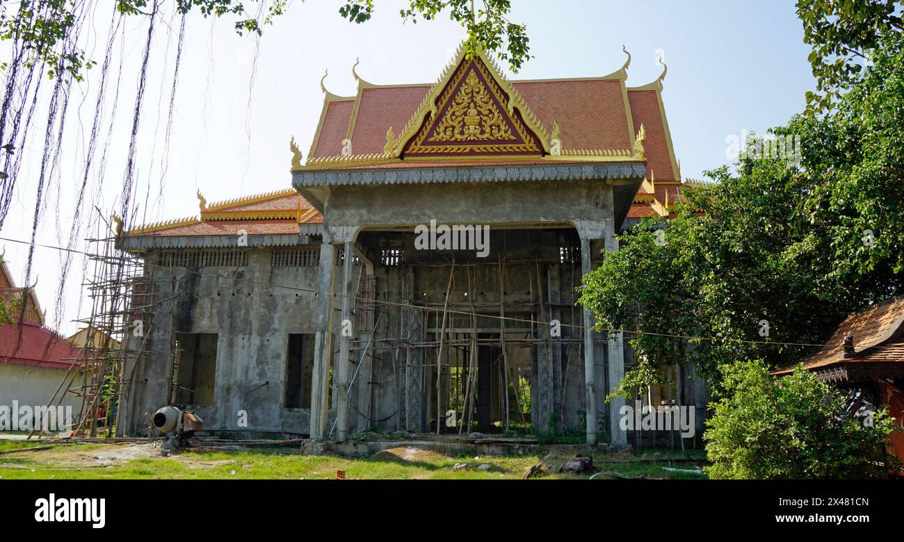 traditional temple in campot in cambodia Stock Photo - Alamy