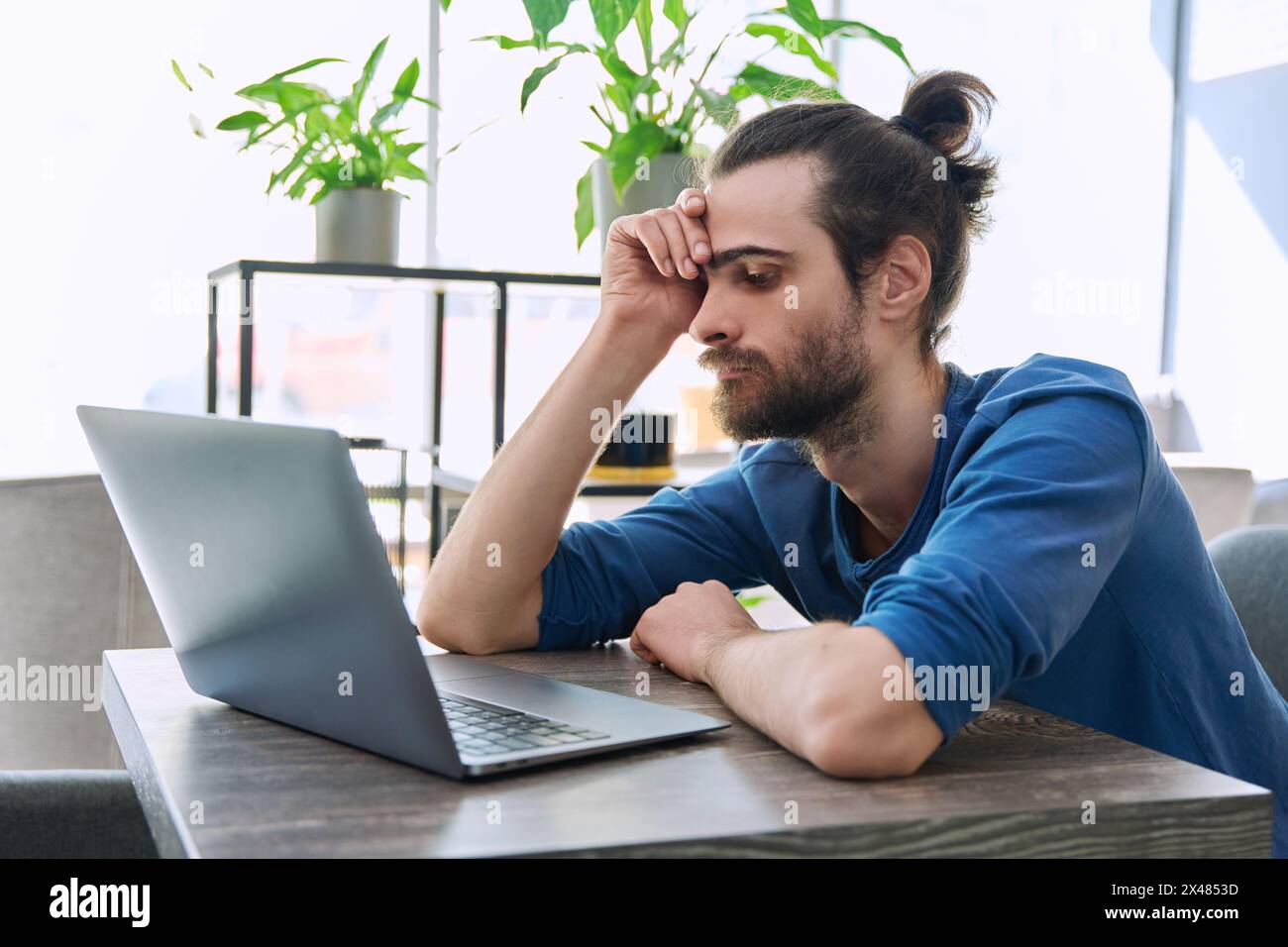 Man screen tired hi-res stock photography and images - Alamy
