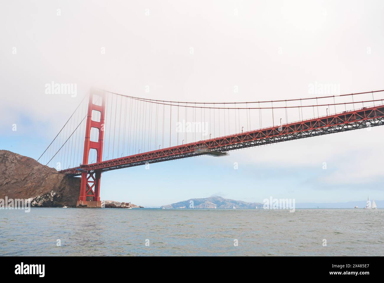 Golden Gate Bridge in San Francisco, California daytime view with ...