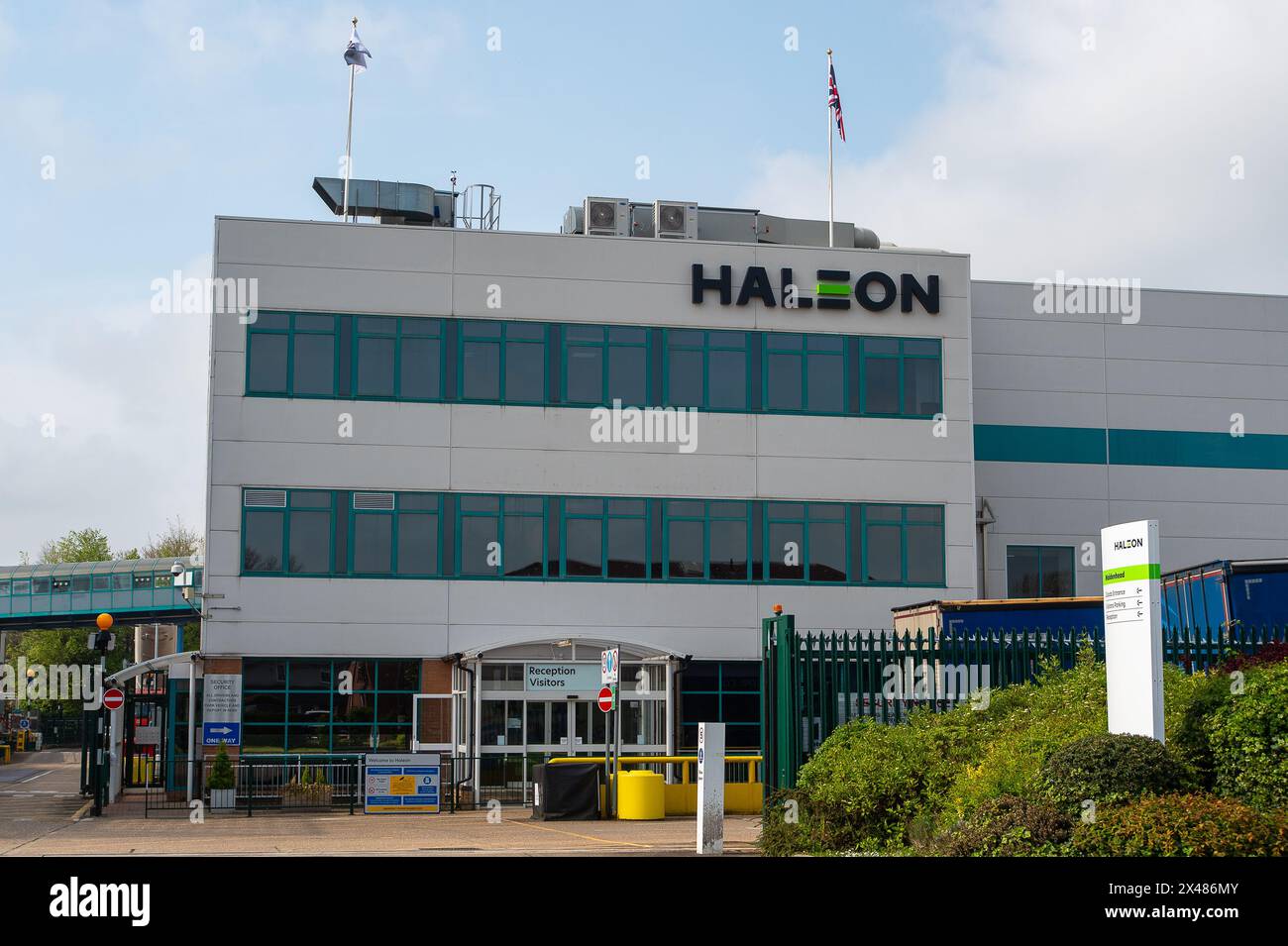 Periodically opened hi-res stock photography and images - Alamy