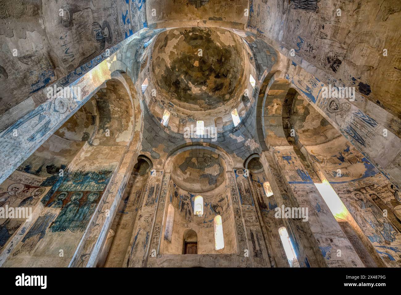 10th century Akdamar Armenian Church of the Holy Cross, Interior ...
